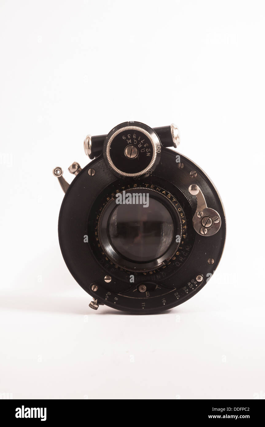 lens and shutter assembly from an old camera Stock Photo - Alamy