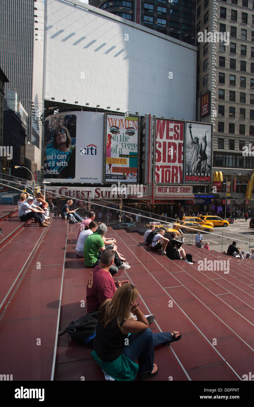RED TKTS BOOTH STEPS TIMES SQUARE MIDTOWN MANHATTAN NEW YORK CITY USA ...
