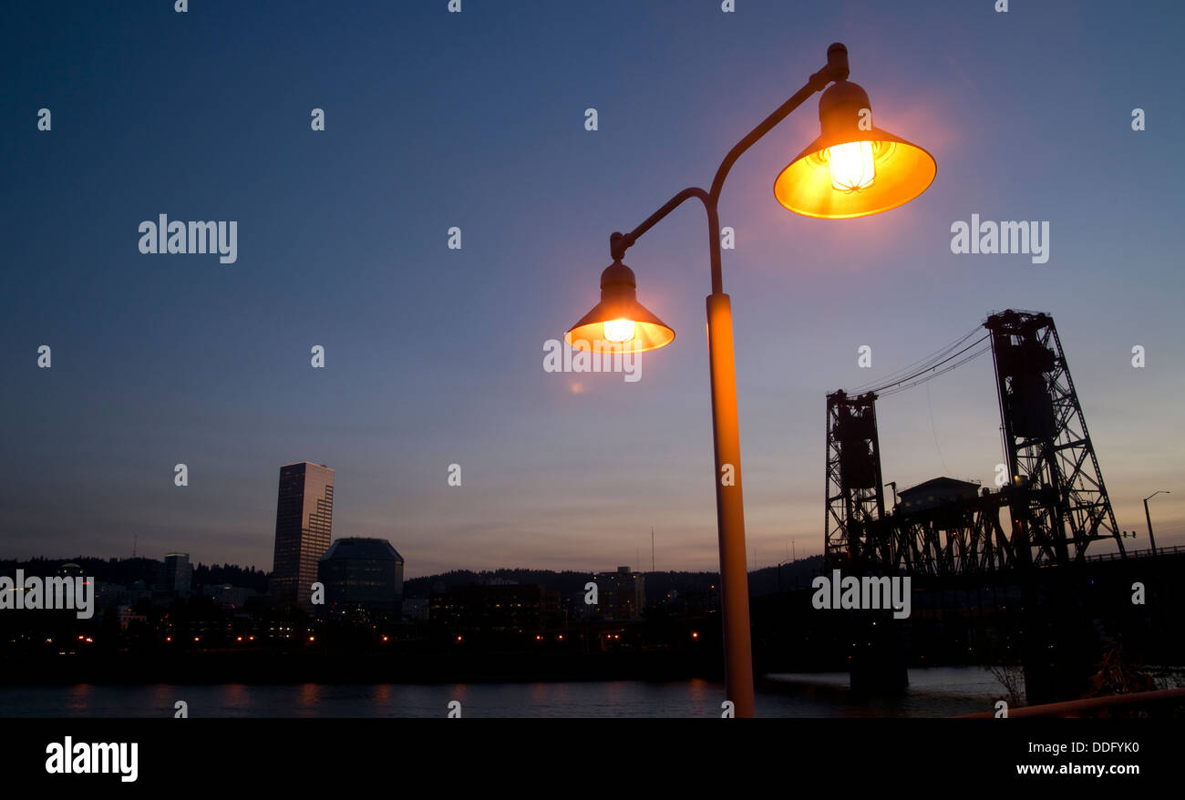 Portland city flag hi-res stock photography and images - Alamy