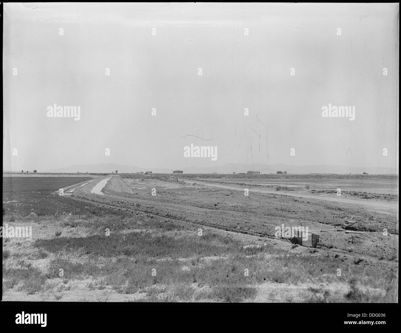 Water for the canal Black and White Stock Photos & Images - Alamy
