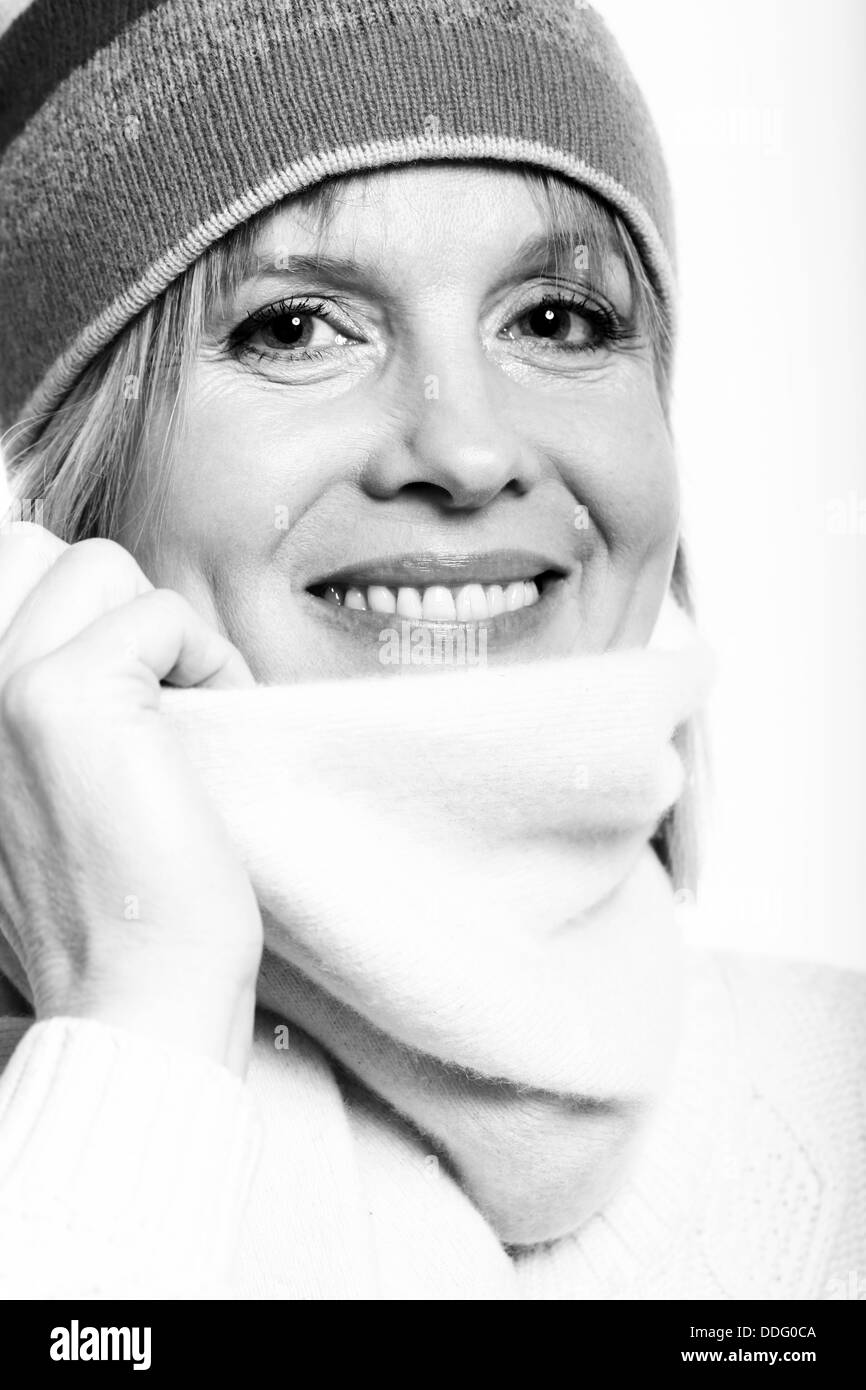 Warm hat scarf Black and White Stock Photos & Images - Alamy