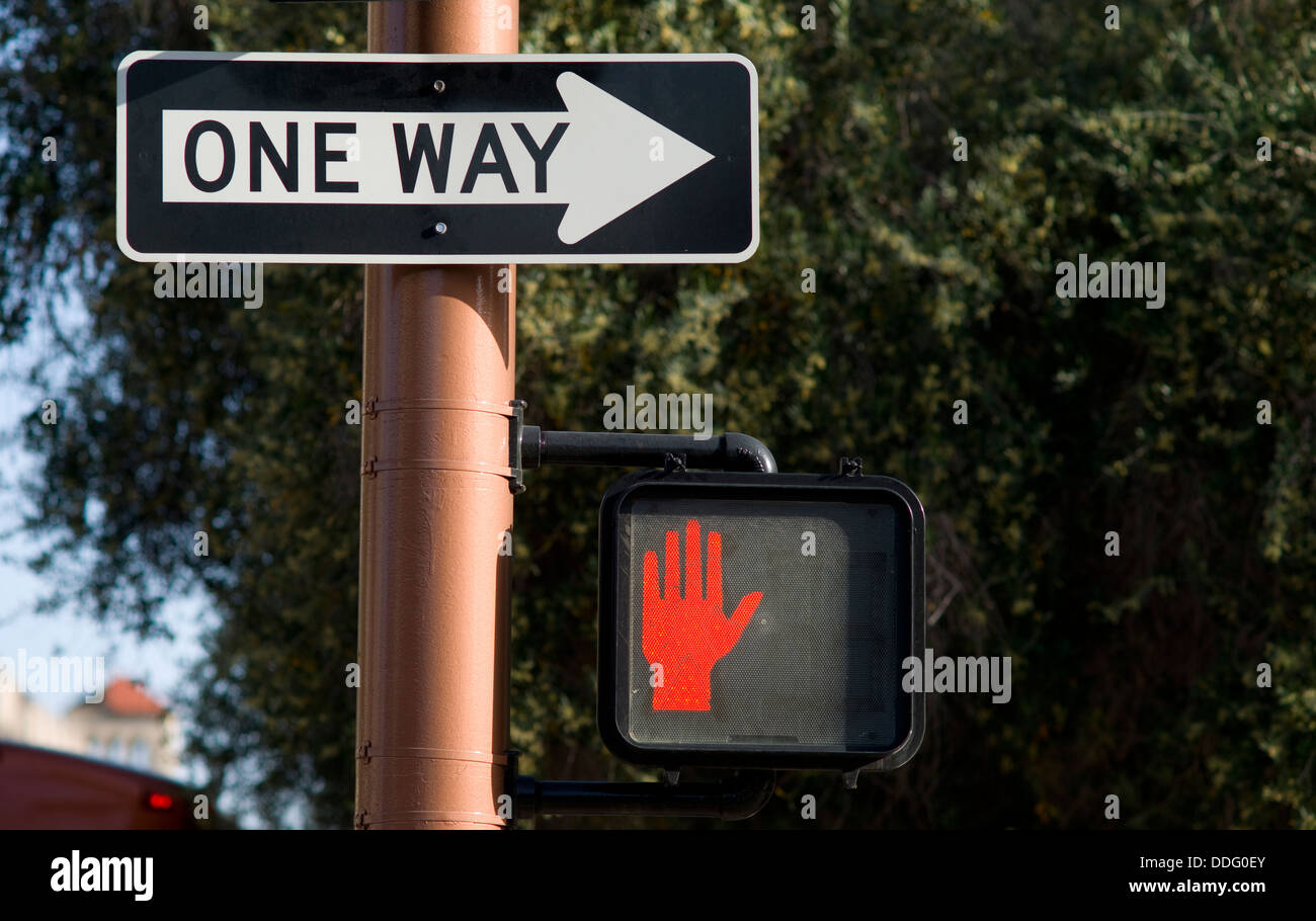 One way pole hi-res stock photography and images - Alamy