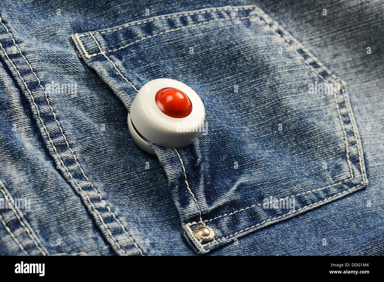 Security tag store hi-res stock photography and images - Alamy