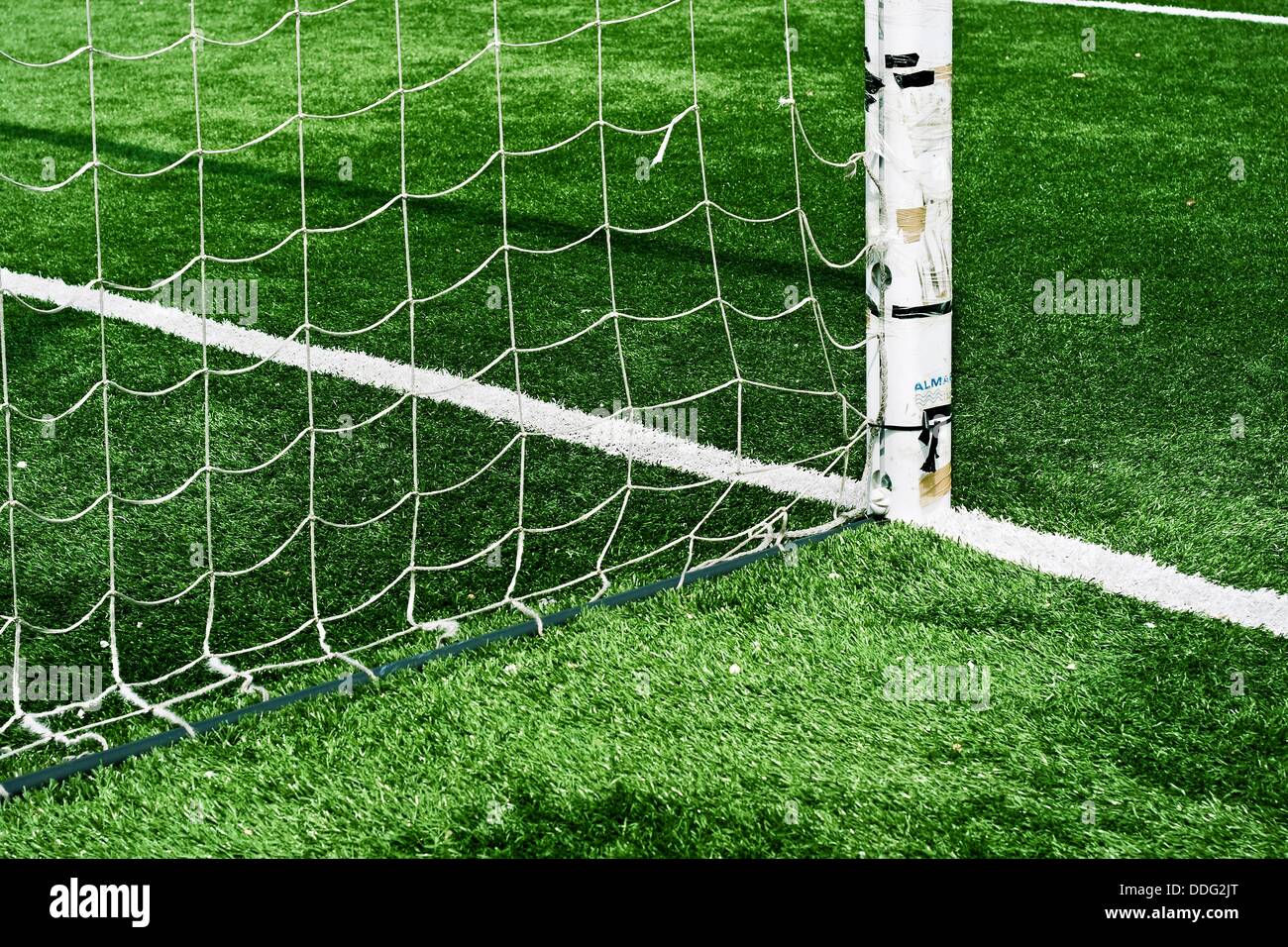 Portería de fútbol hi-res stock photography and images - Alamy