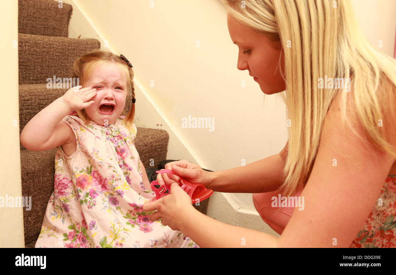 Mum screaming hi-res stock photography and images - Alamy