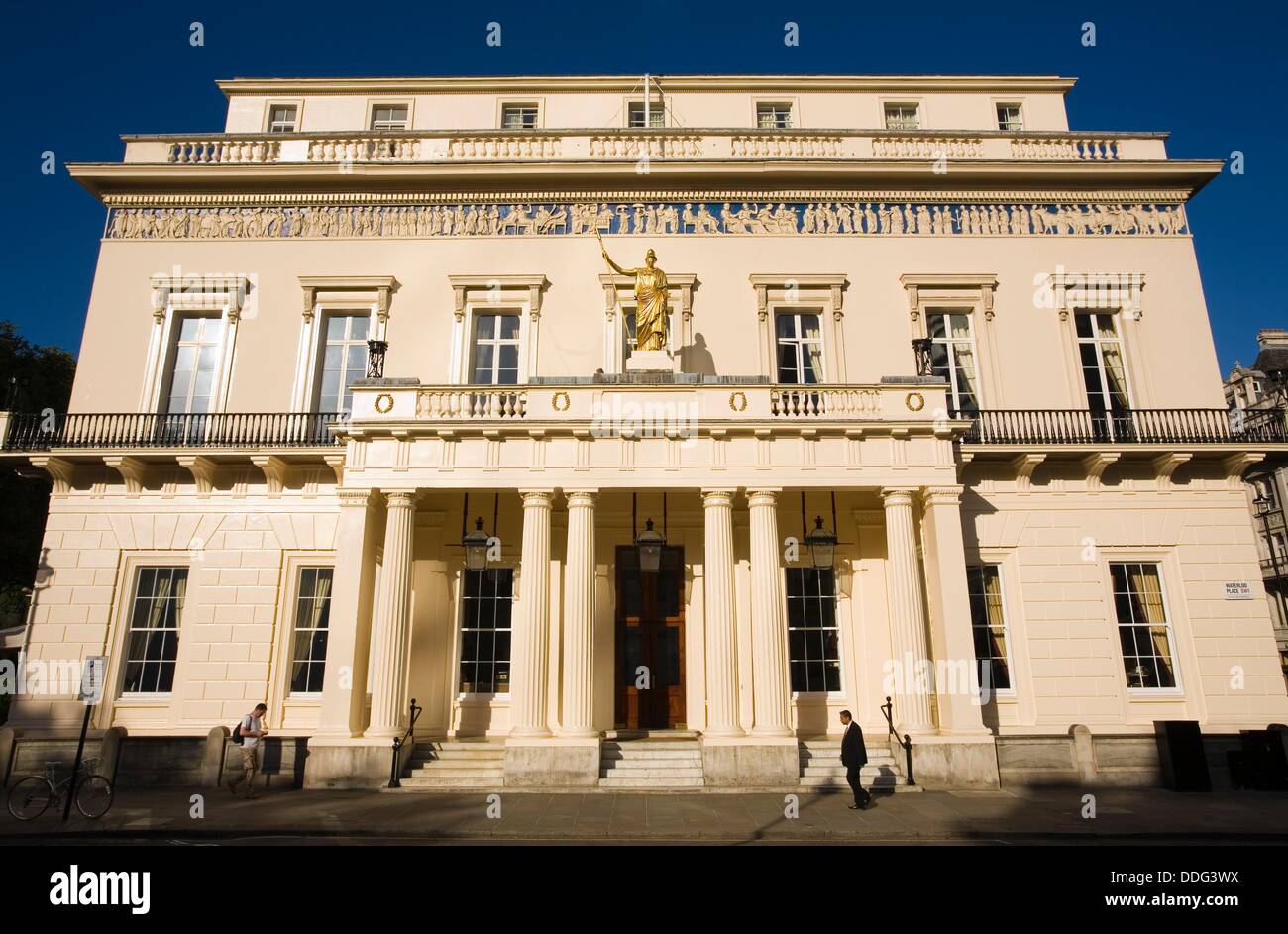 The athenaeum club hi-res stock photography and images - Alamy