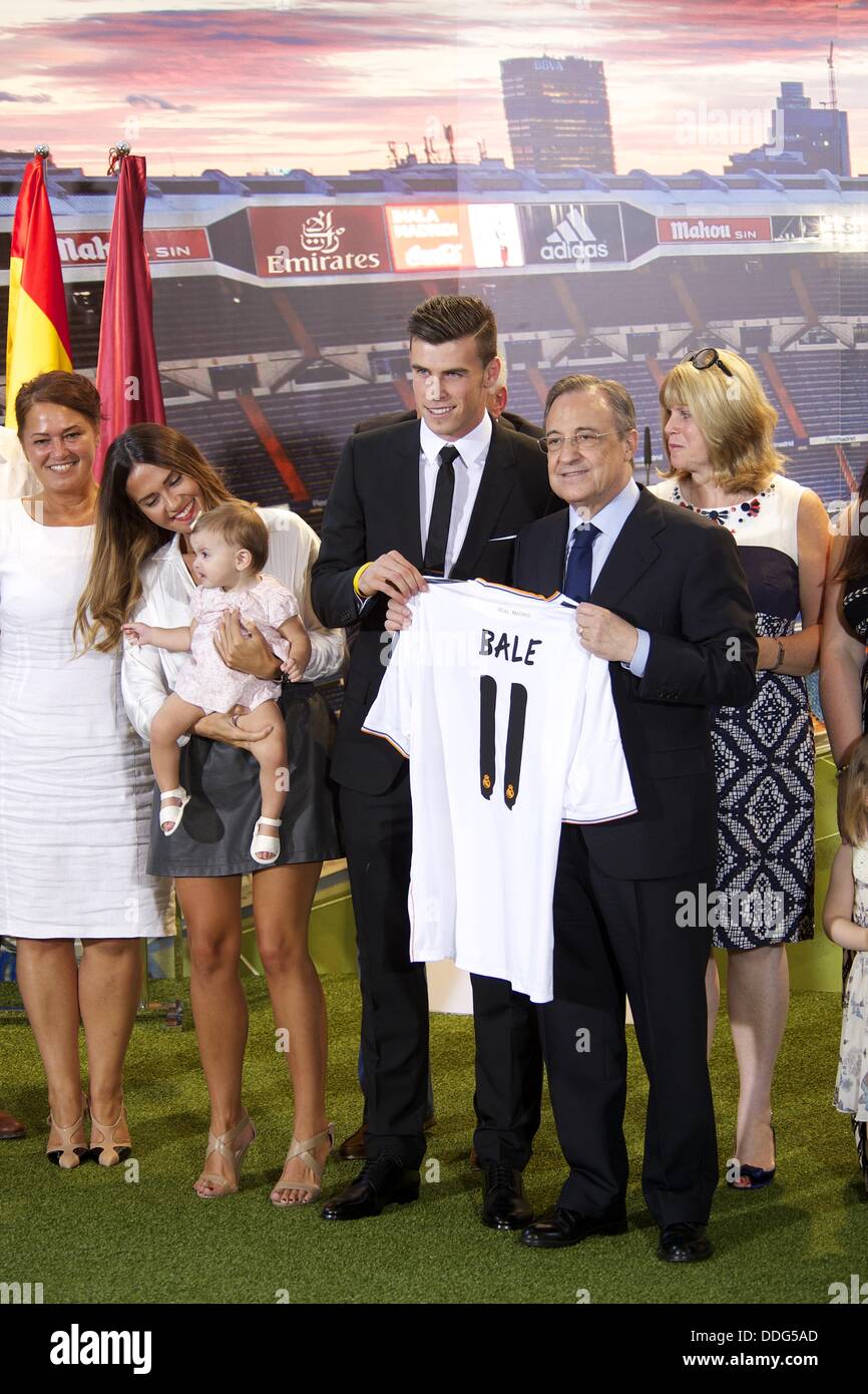 Gareth bale and emma rhys jones hi-res stock photography and images - Alamy