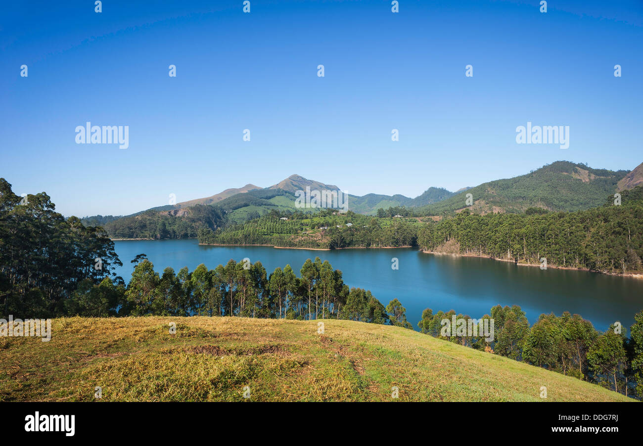 Lake and the Kannan Devan Hills, Munnar, Kerala, India Stock Photo - Alamy