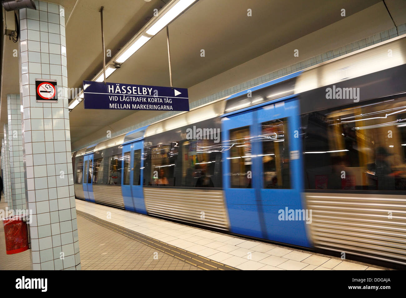 Subway station stockholm sweden hi-res stock photography and images - Alamy