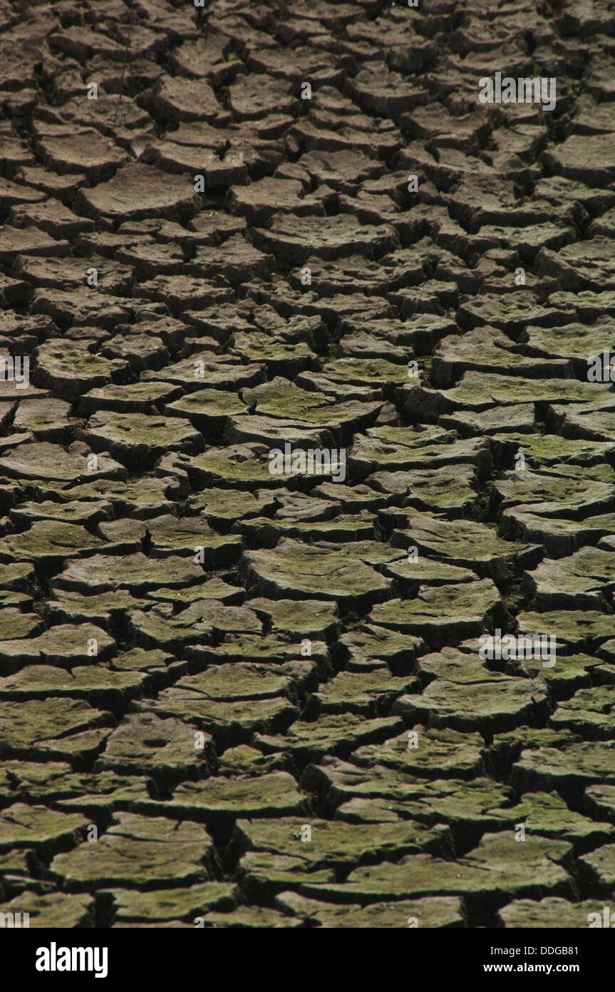 Dried Out Reservoir Bed Stock Photo - Alamy