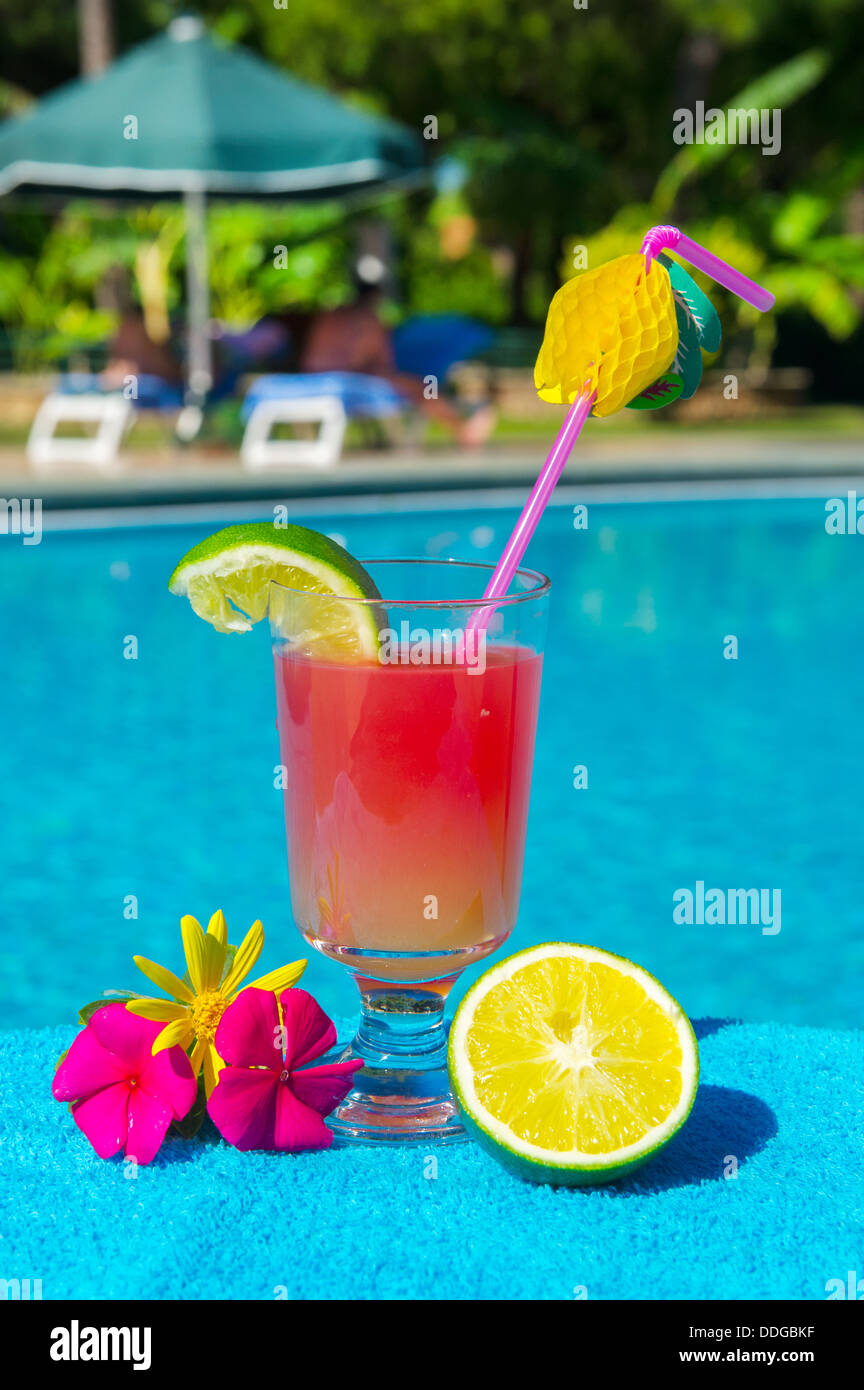 Cocktail drink at swimming ppol Stock Photo - Alamy