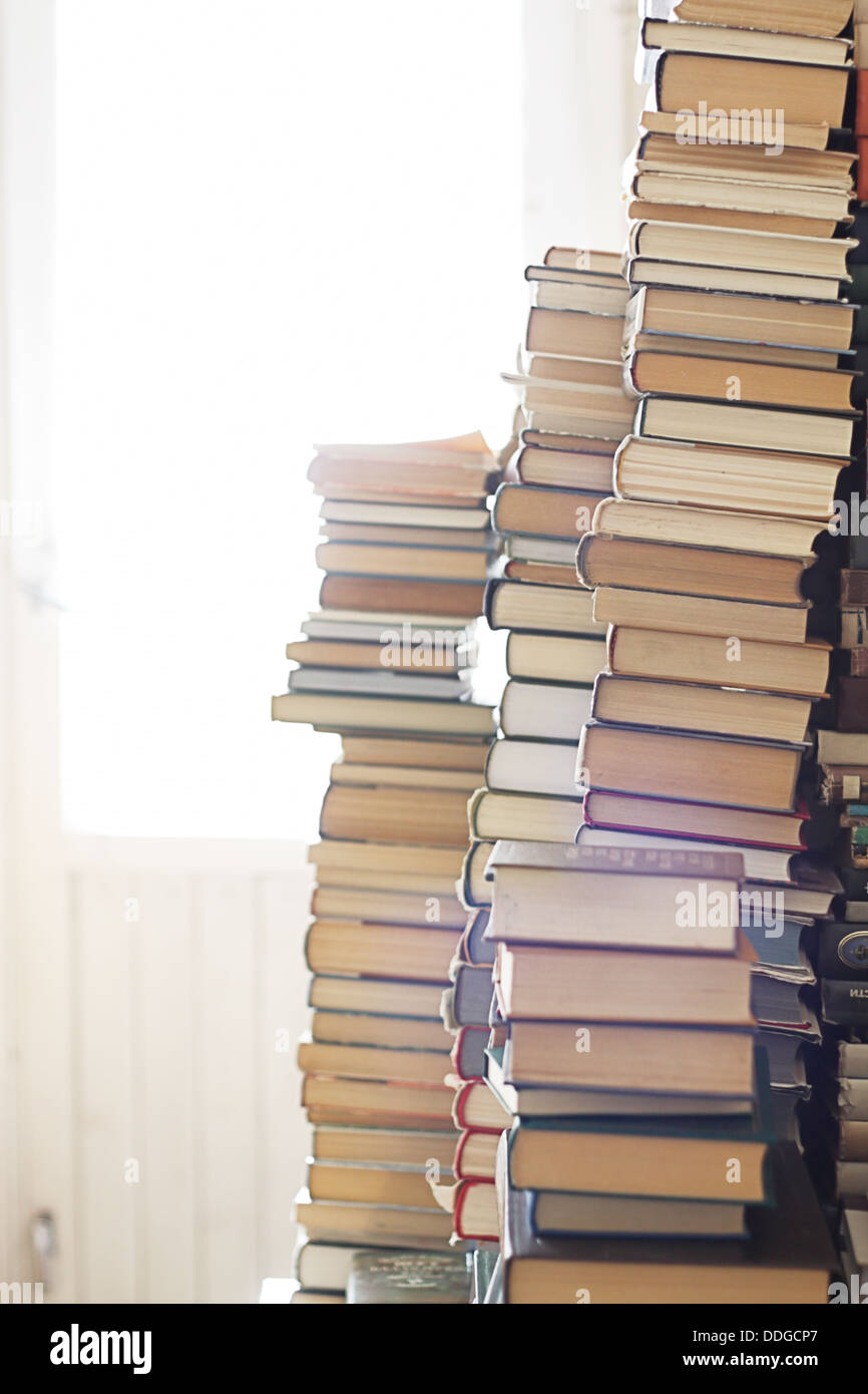 Books heap hi-res stock photography and images - Alamy