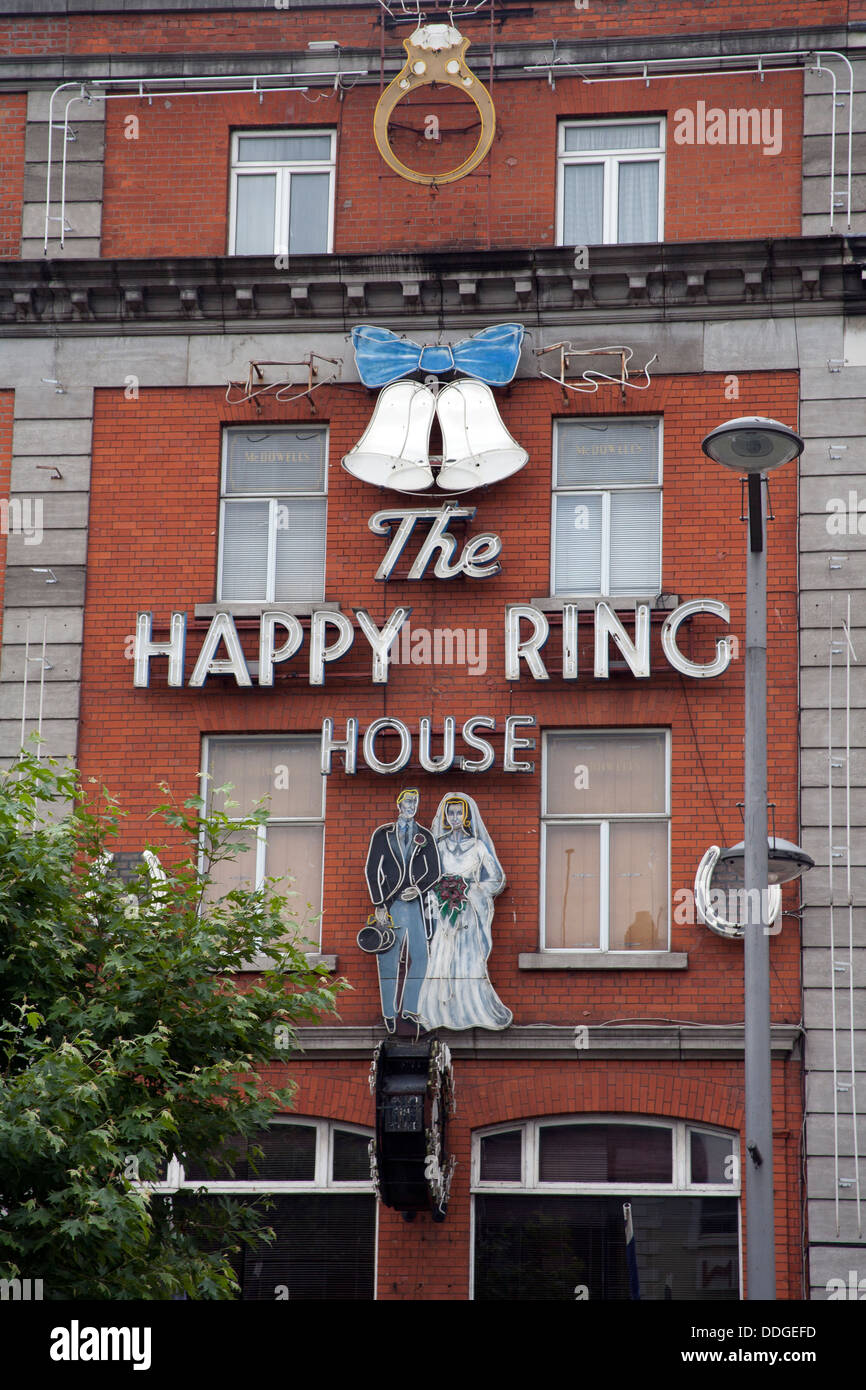 The Happy Ring House O'Connell Street Dublin Ireland Stock Photo - Alamy