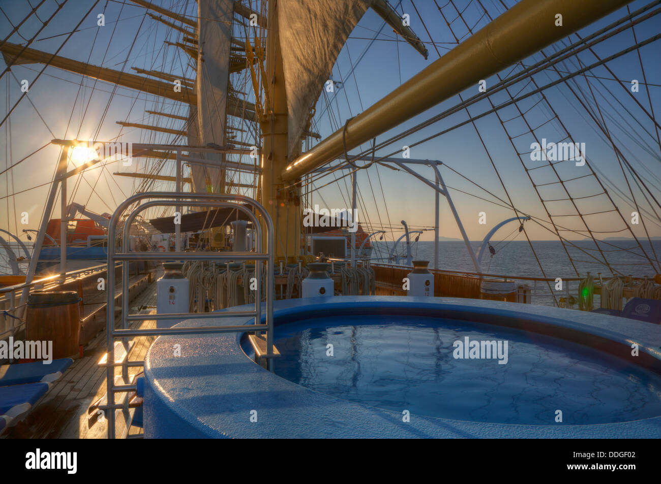 Clipper ship deck hi-res stock photography and images - Alamy