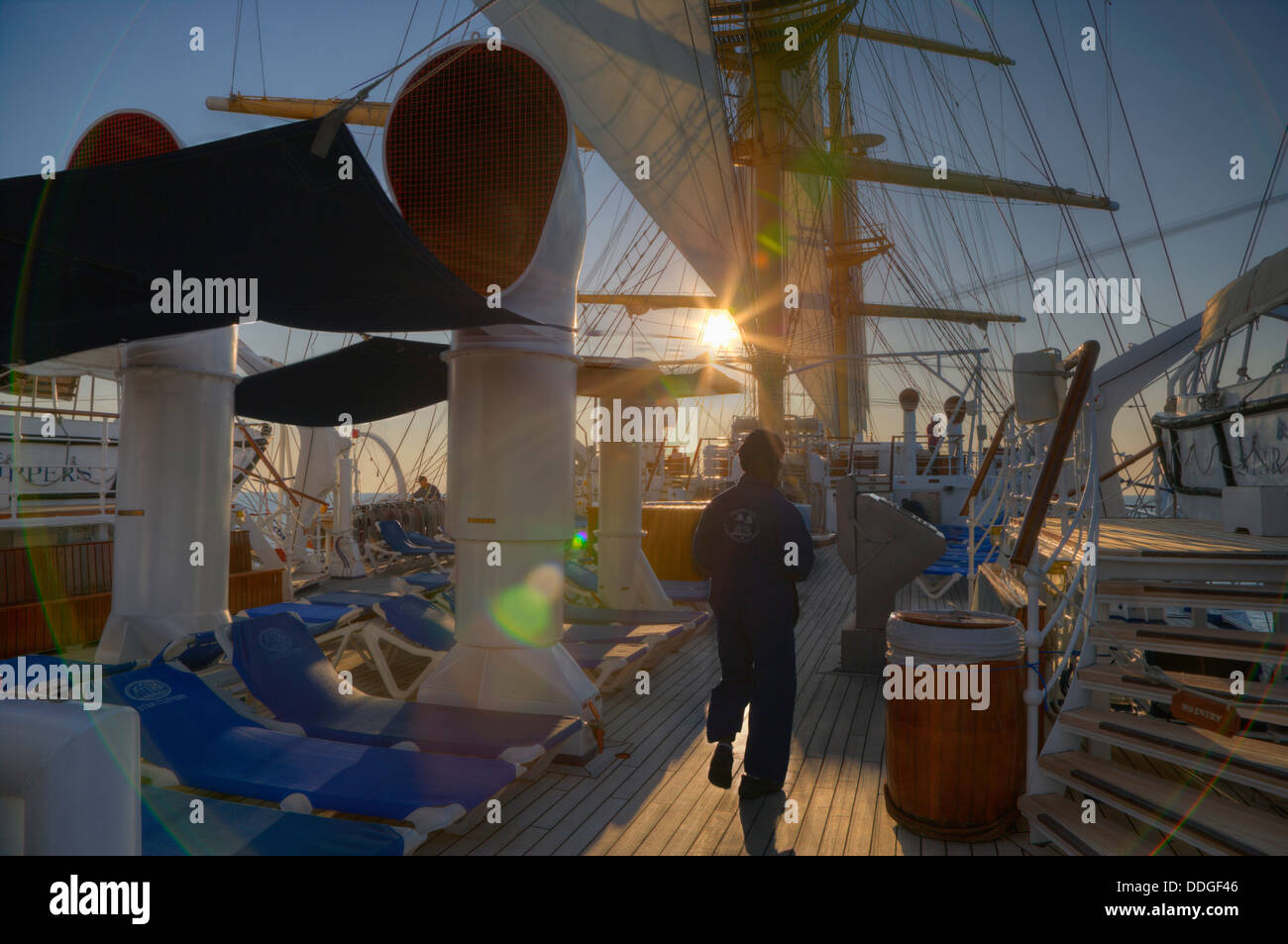 Clipper ship deck hi-res stock photography and images - Alamy