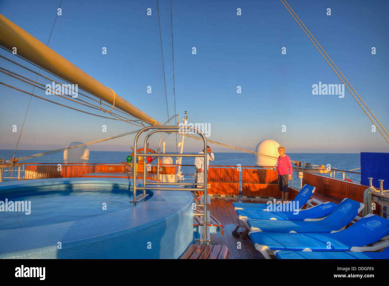 Cruise ship lounge chair hi-res stock photography and images - Alamy
