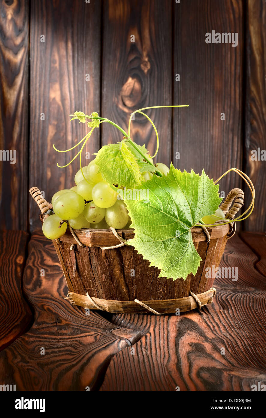 Grapes green objects hi-res stock photography and images - Alamy