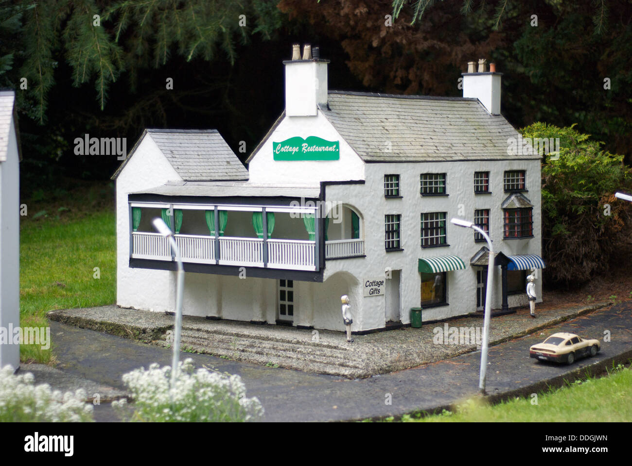 Mini restaurant hi-res stock photography and images - Alamy