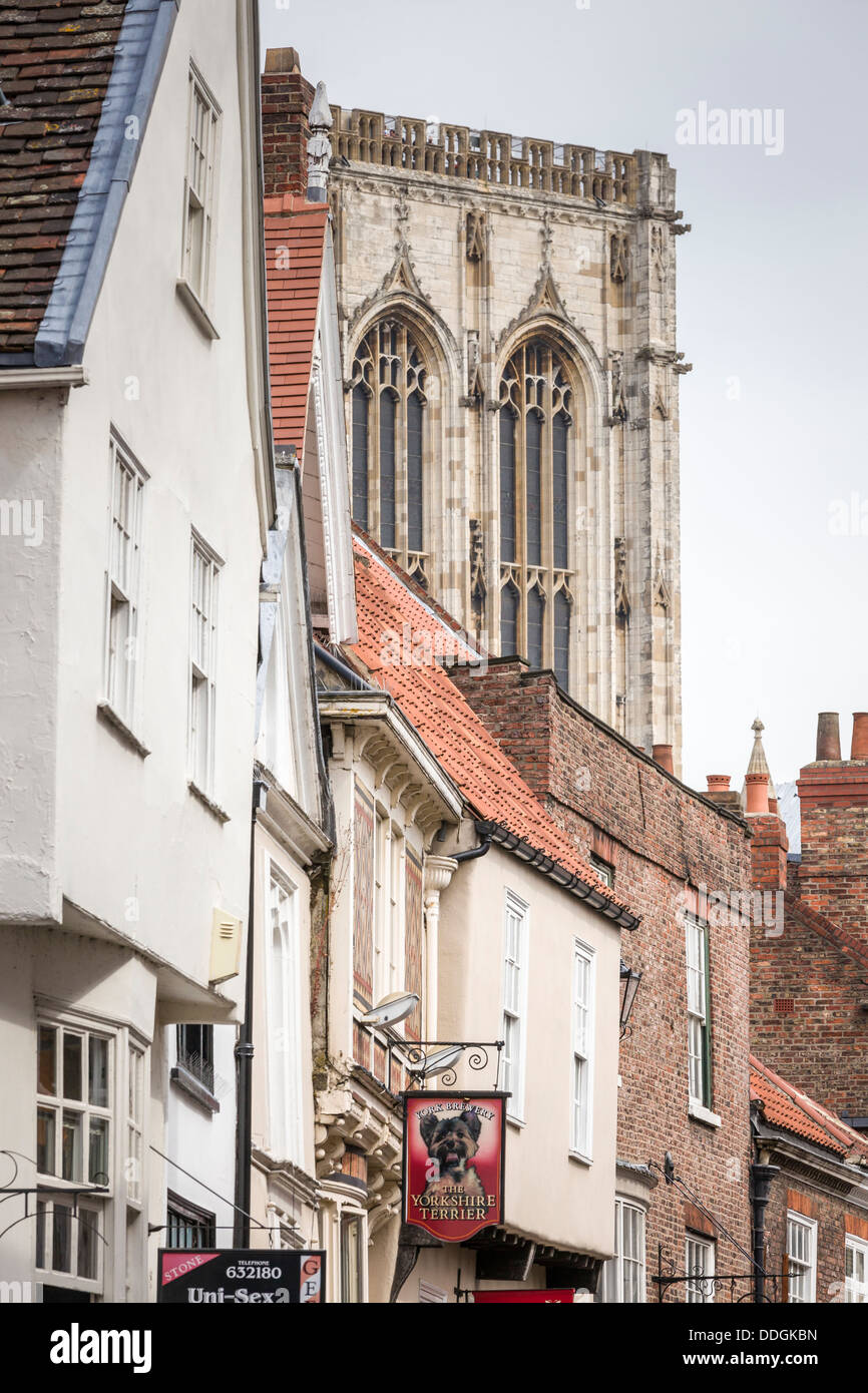 York minster cathedral sign hi-res stock photography and images - Alamy