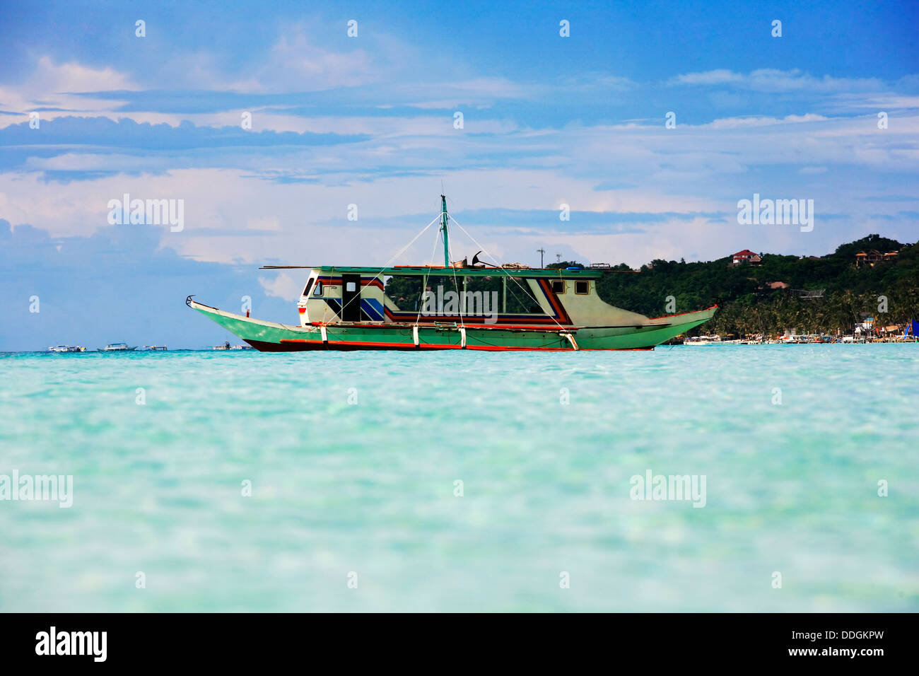 Traditional Philippine boat Stock Photo - Alamy