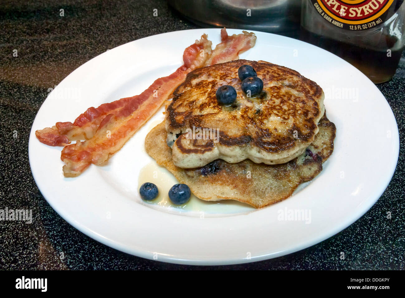 Strips of bacon hi-res stock photography and images - Alamy