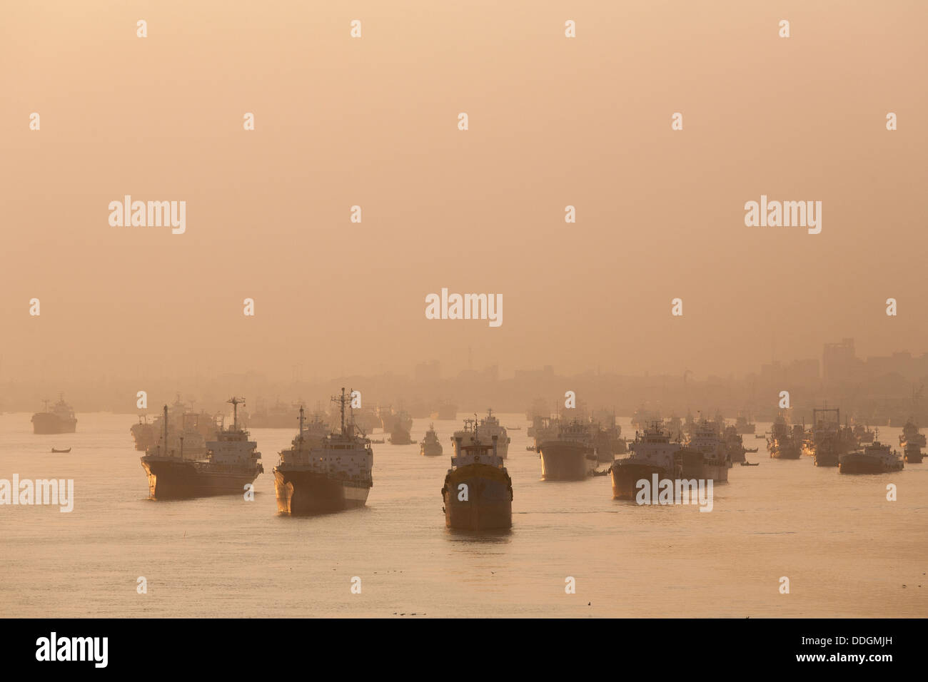 Chittagong port on karnaphuli river hi-res stock photography and images ...