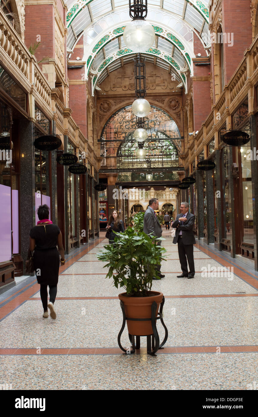 Inside shopping centre hi-res stock photography and images - Alamy