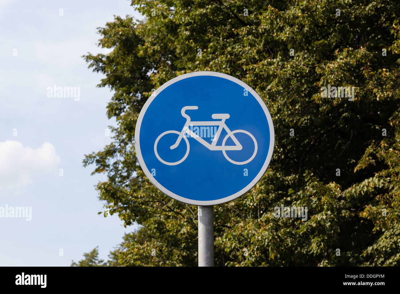 Cycle sign blue background hi-res stock photography and images - Alamy
