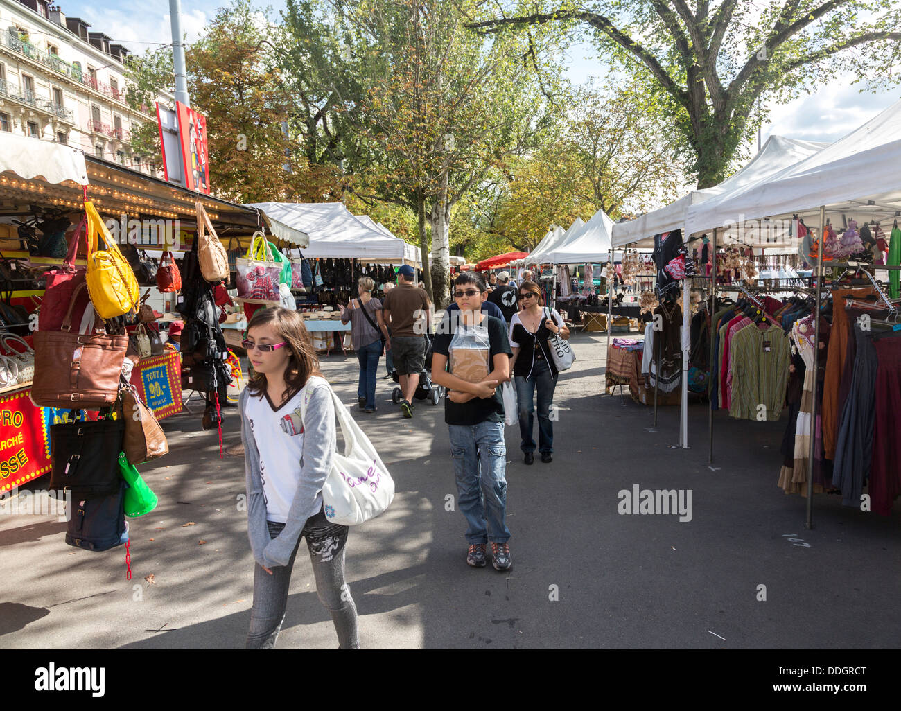 Plainpalais Sunday flea market, Geneva, Switzerland Stock Photo - Alamy