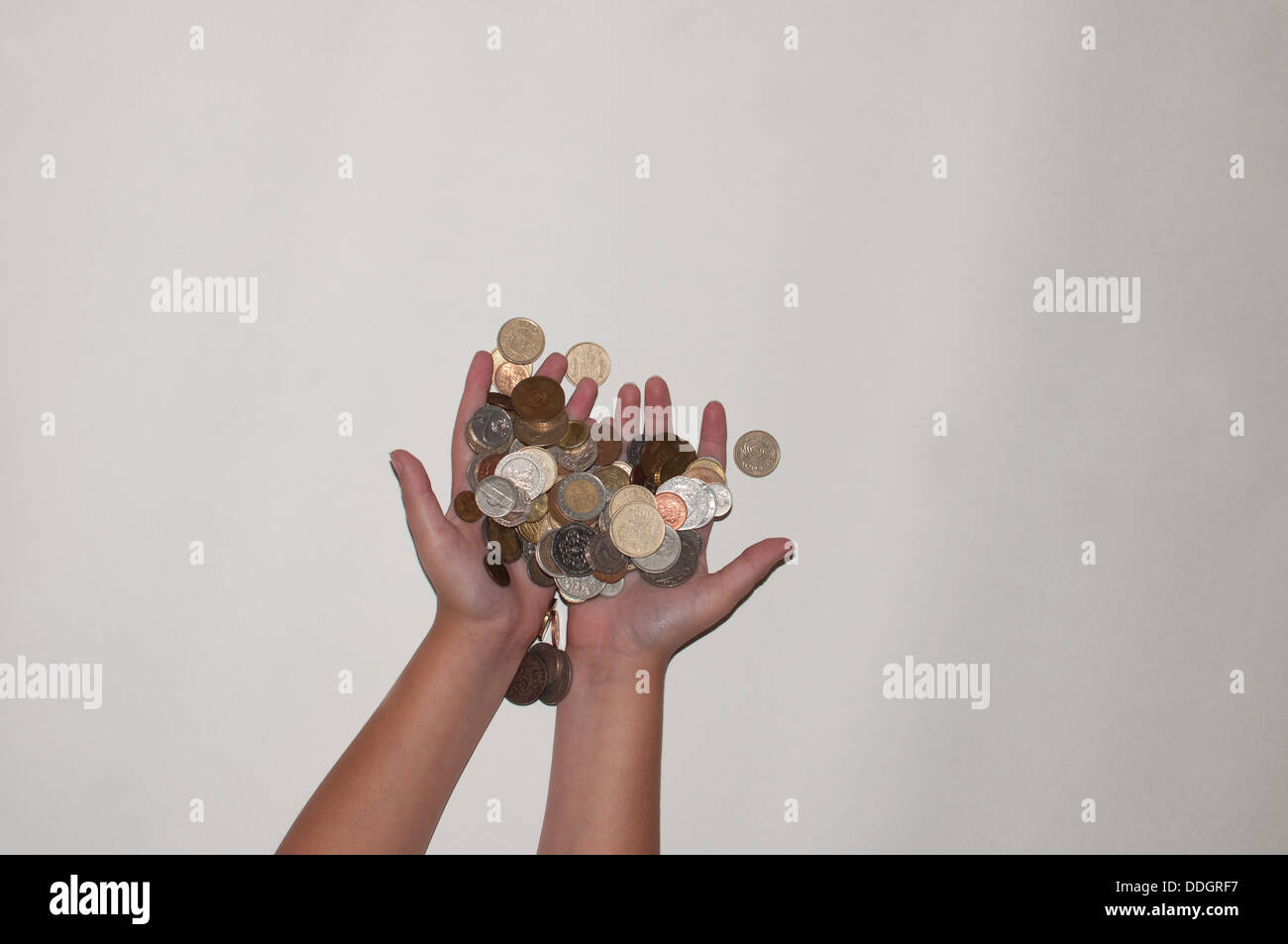 Two hands money hi-res stock photography and images - Alamy