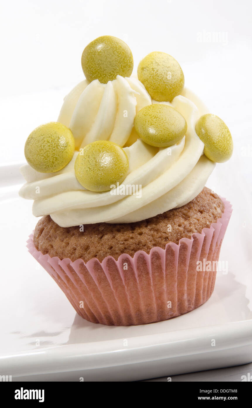 Cupcake with sugar hi-res stock photography and images - Alamy