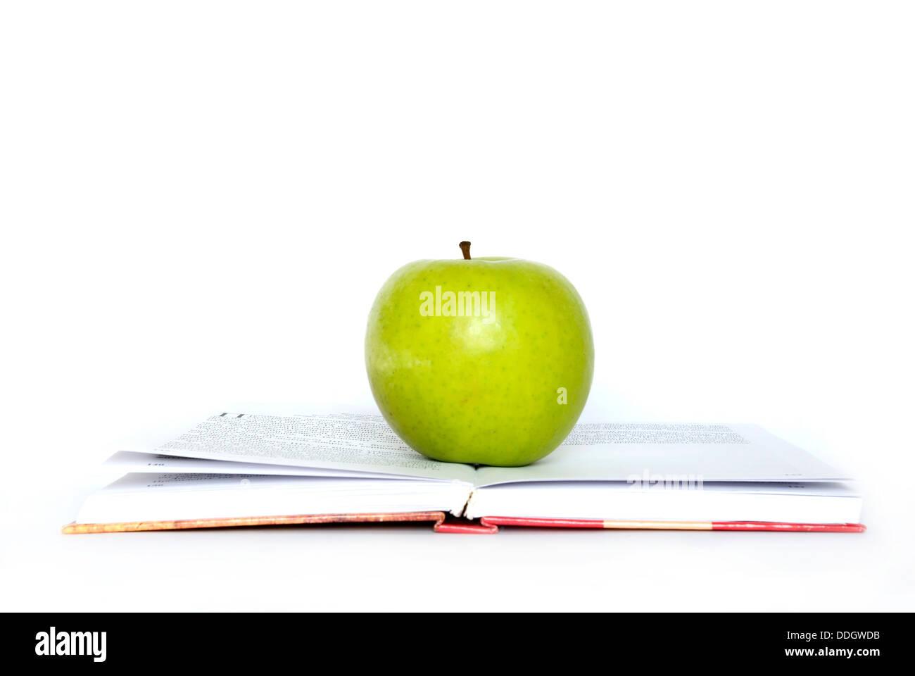 apple and books Stock Photo - Alamy