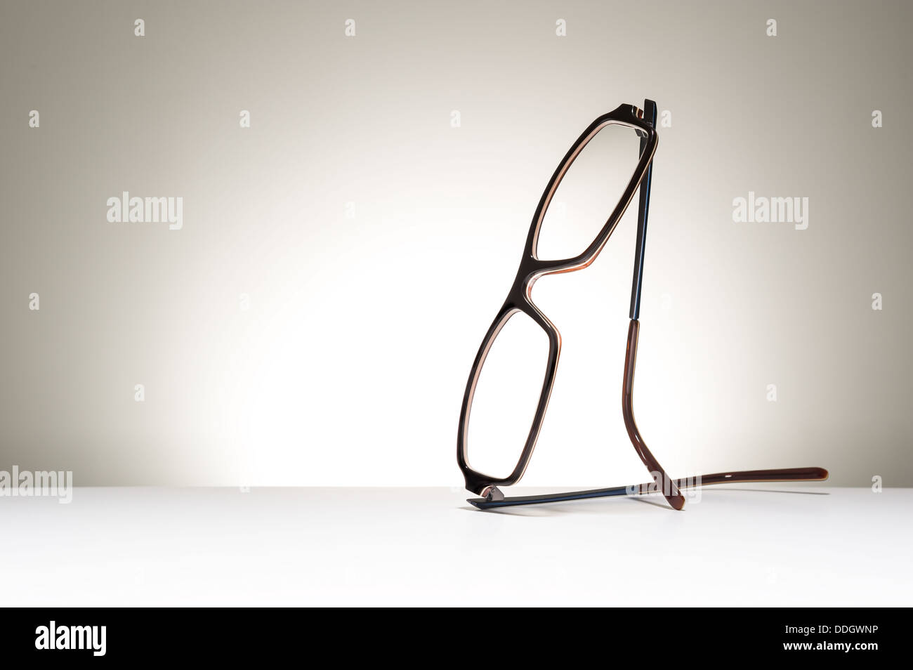 Rims of spectacles hi-res stock photography and images - Alamy