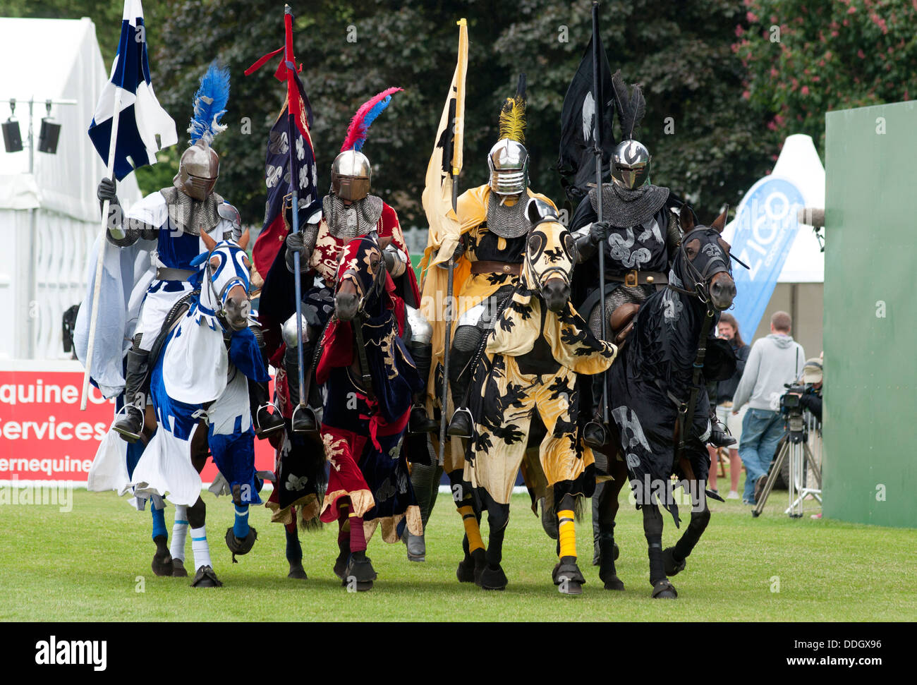 Armour armour display hi-res stock photography and images - Alamy
