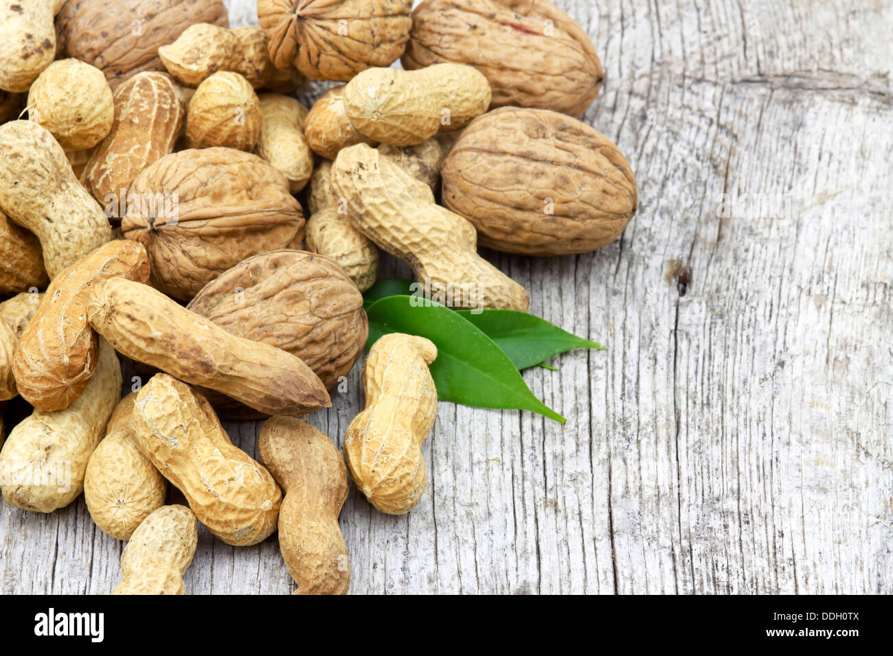 walnuts and peanuts Stock Photo - Alamy