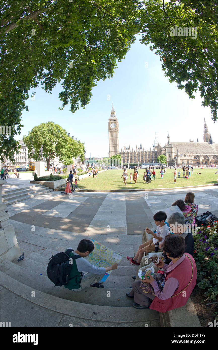 Parliament square statues hi-res stock photography and images - Alamy