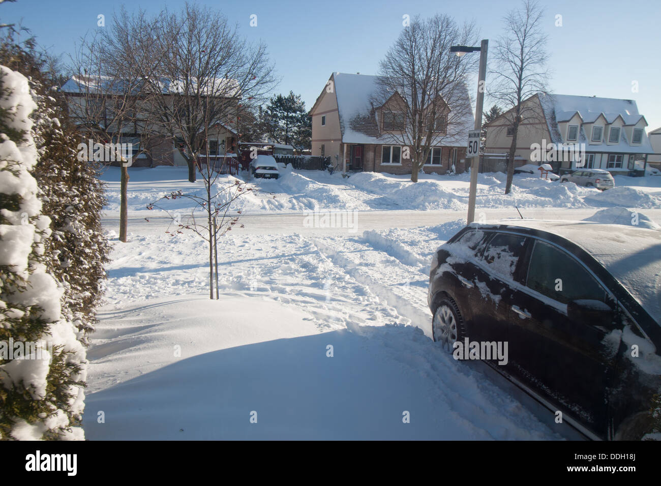 a residential neighborhood after a snow fall Stock Photo - Alamy