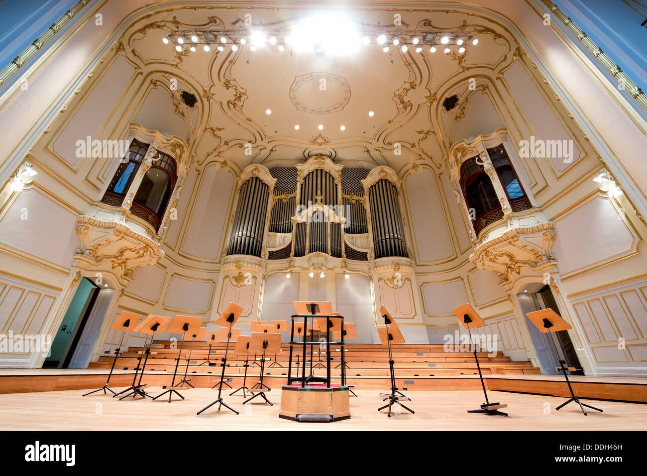 View of the stage of the concert hall of the Laeiszhalle in Hamburg ...