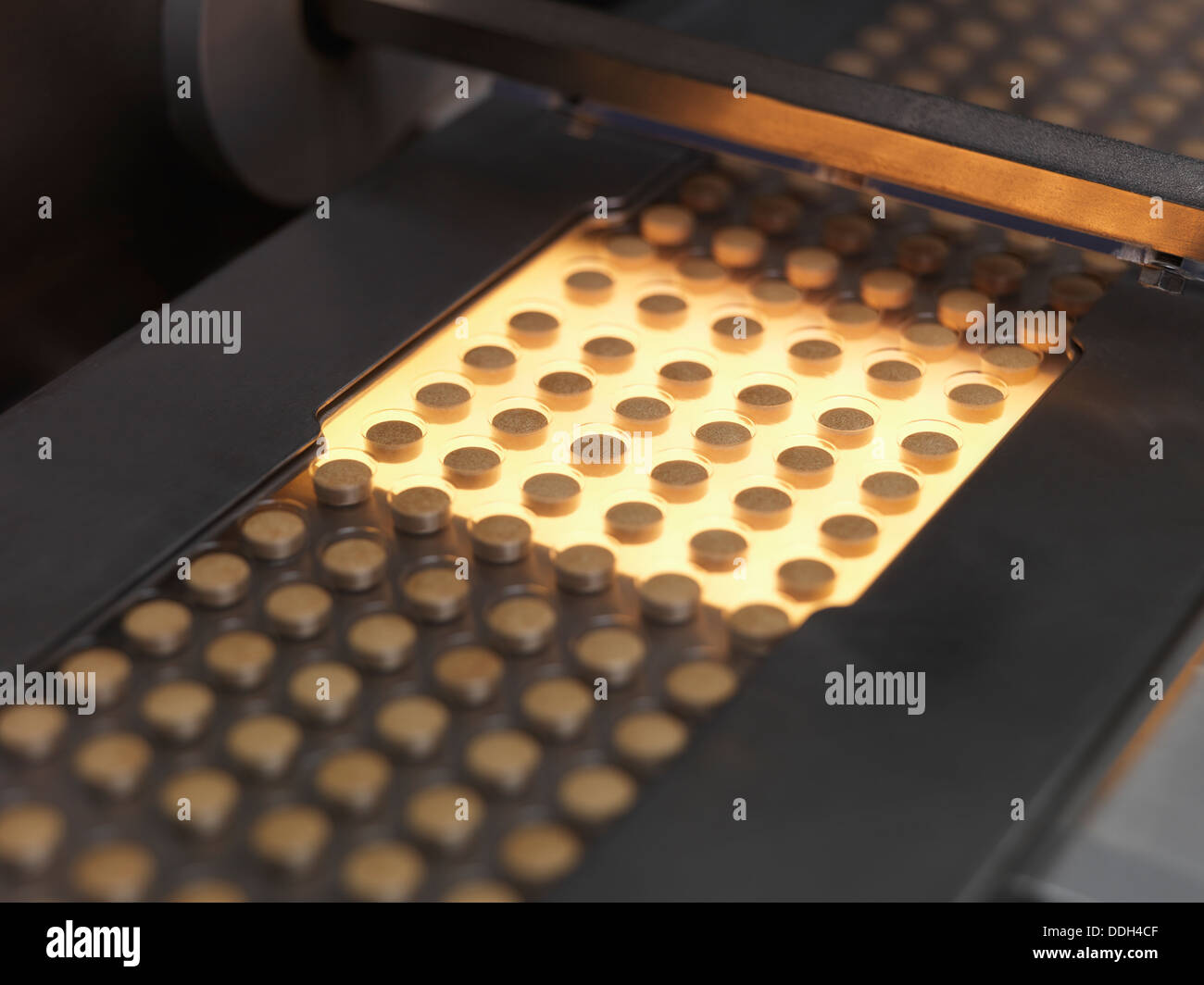Pill production line hi-res stock photography and images - Alamy