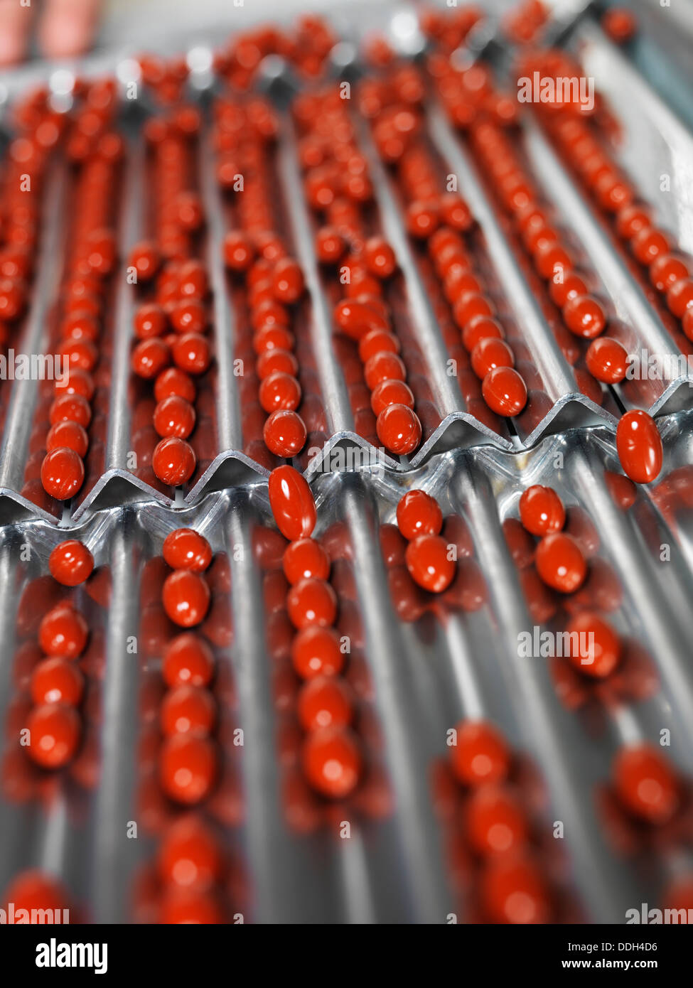 Medicine manufacturing pharmaceutical production hi-res stock ...