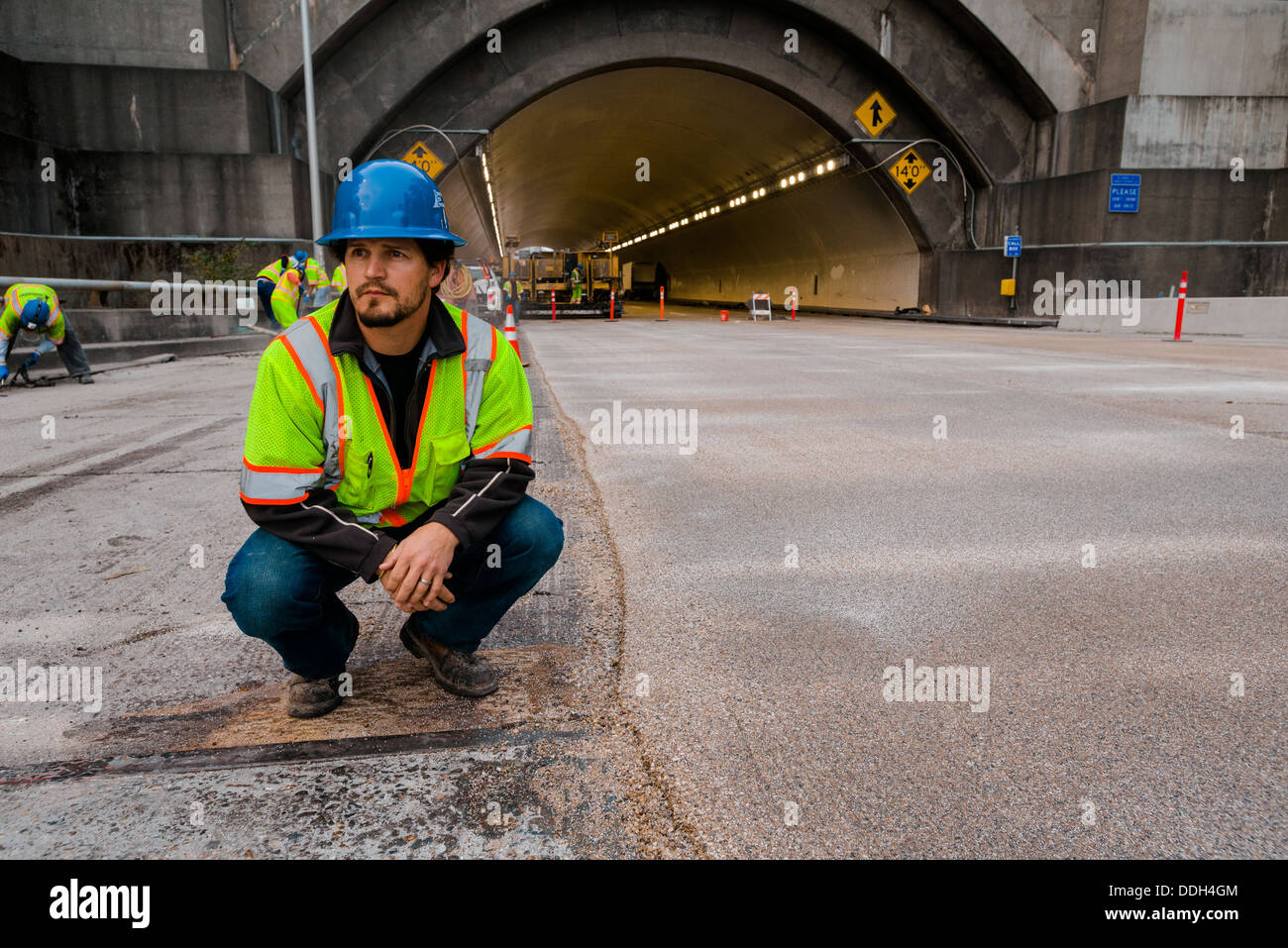 Construction and road surfacing on the new Bay Bridge into San ...