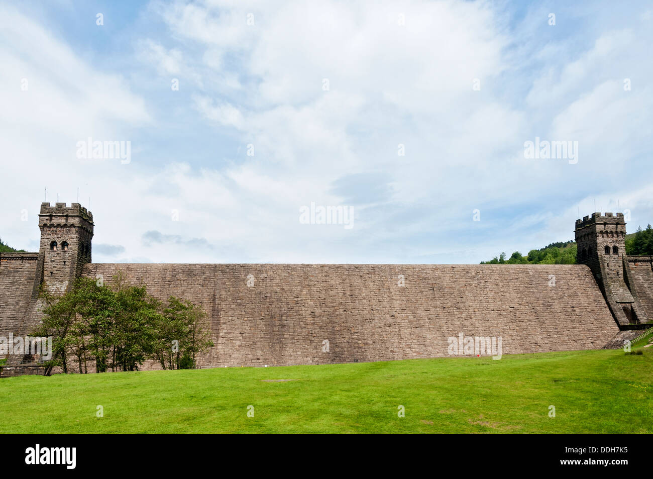 England, Derbyshire, Peak District, Derwent Dam, location of practice ...