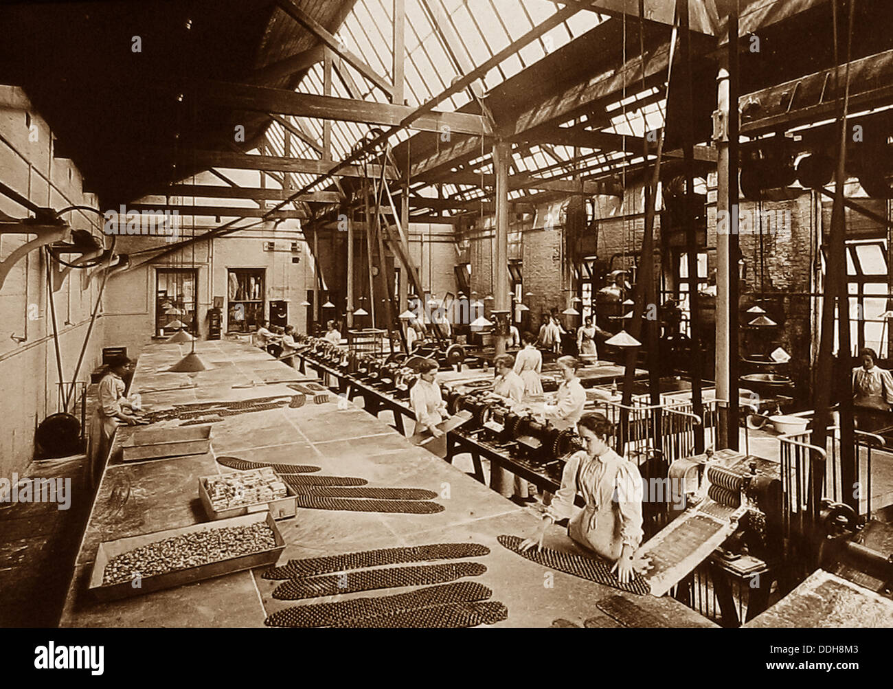 Victorian cake factory hi-res stock photography and images - Alamy