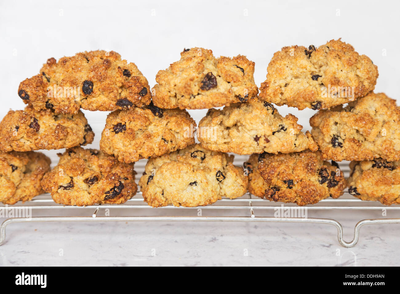 Traditional english rock cakes hi-res stock photography and images - Alamy