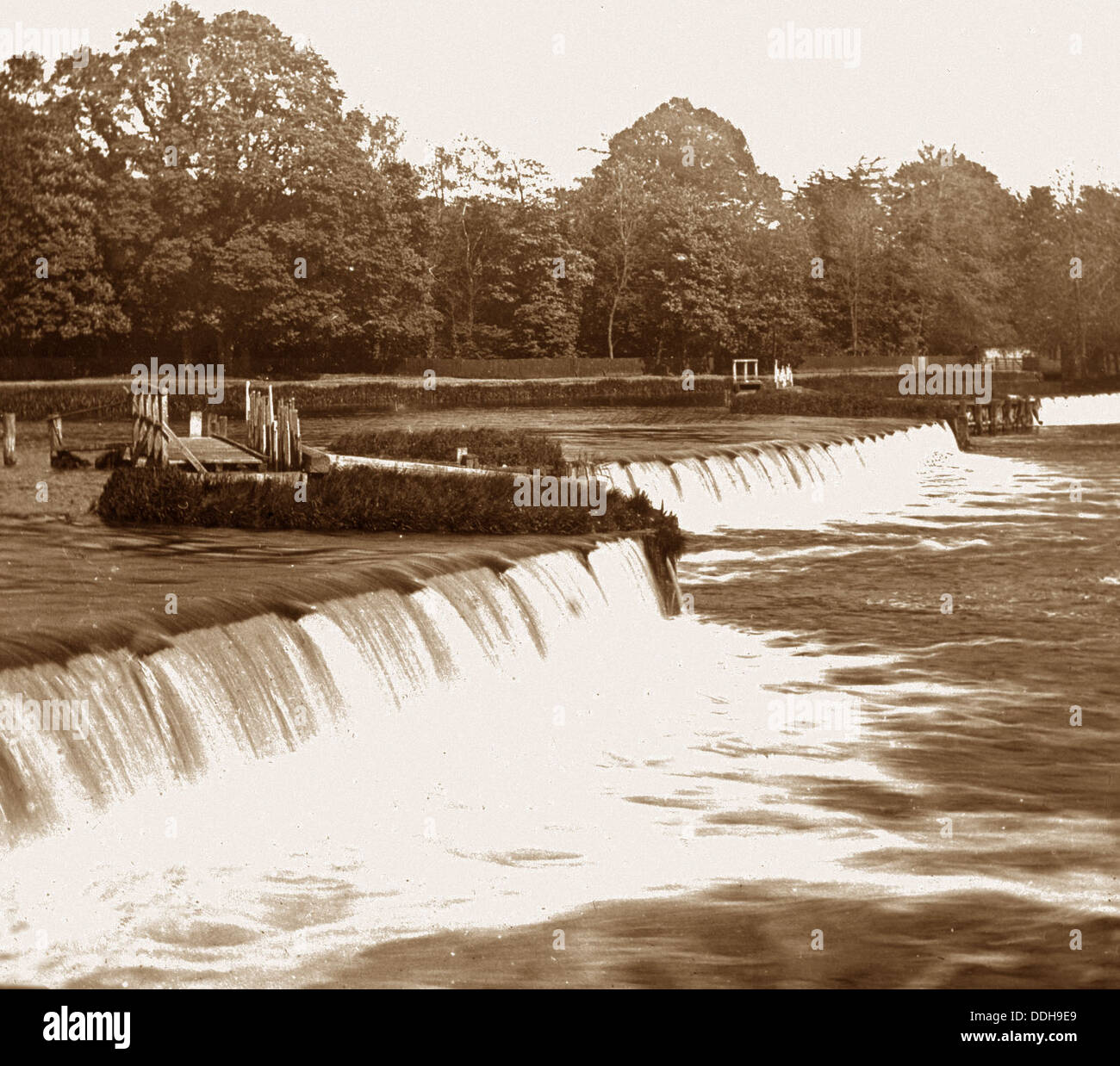 Mapledurham Weir River Thames Victorian period Stock Photo - Alamy