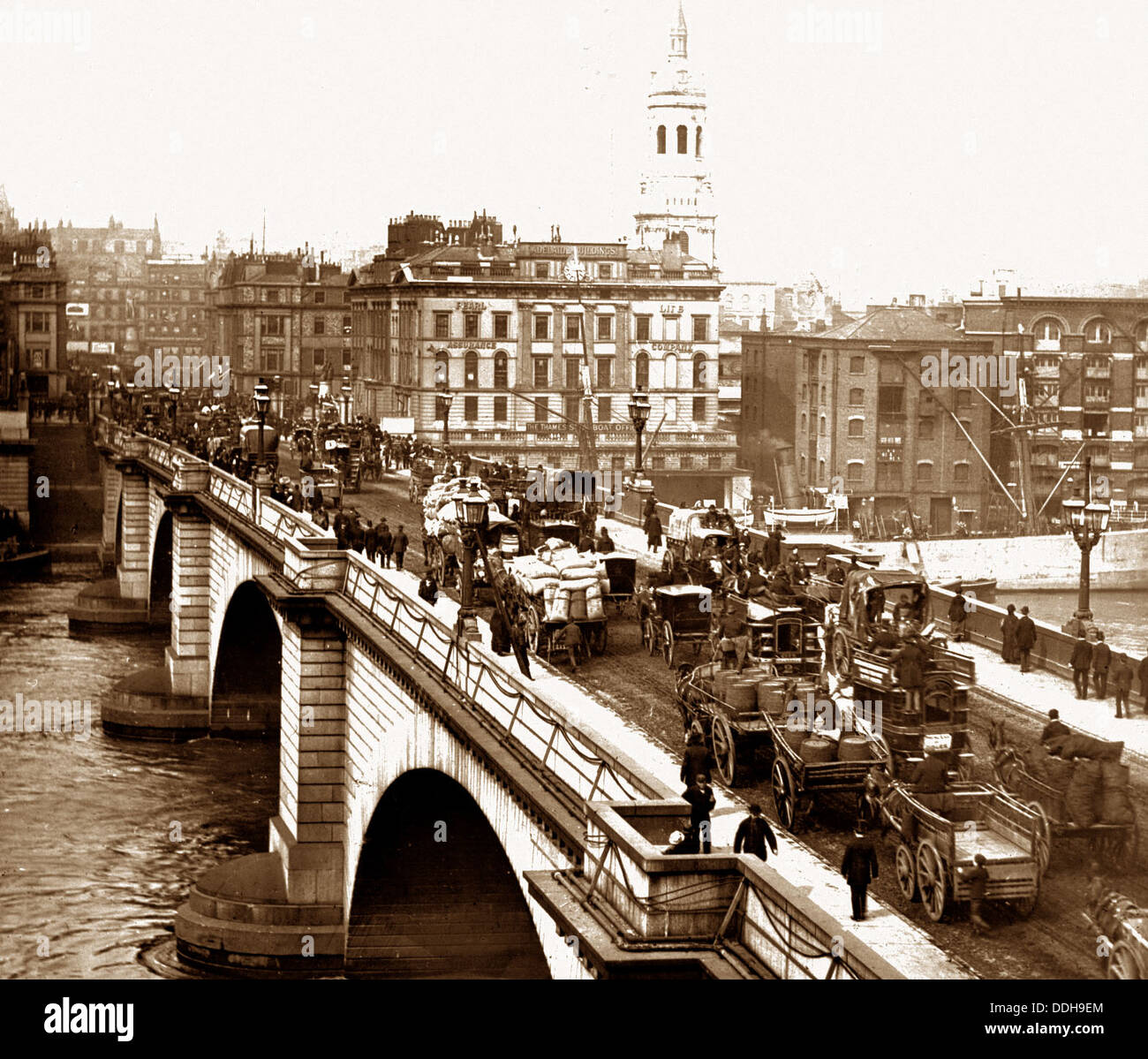 London Bridge Victorian period Stock Photo - Alamy