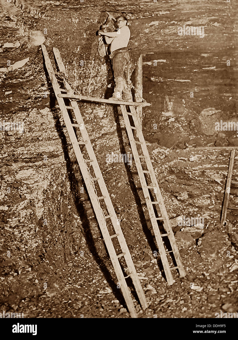 Coal miners working a seam hi-res stock photography and images - Alamy