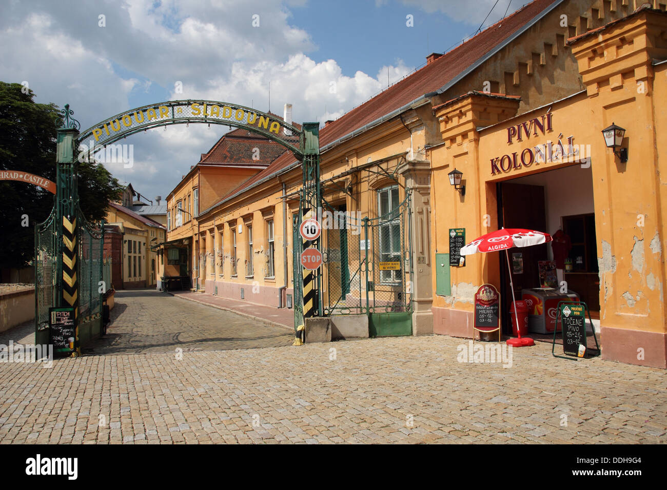 Czech beer culture hi-res stock photography and images - Alamy