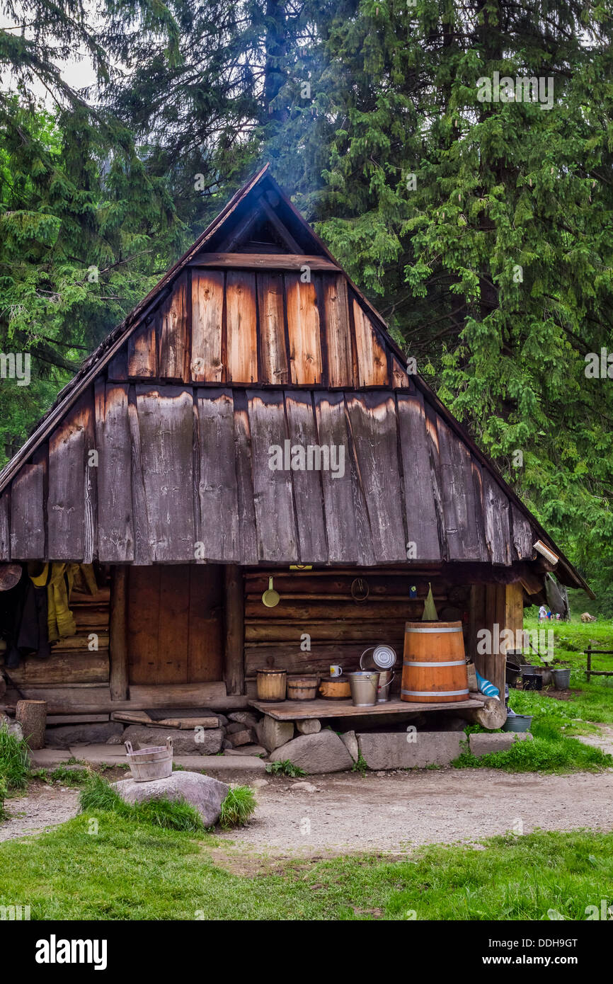 Log smokehouse hi-res stock photography and images - Alamy