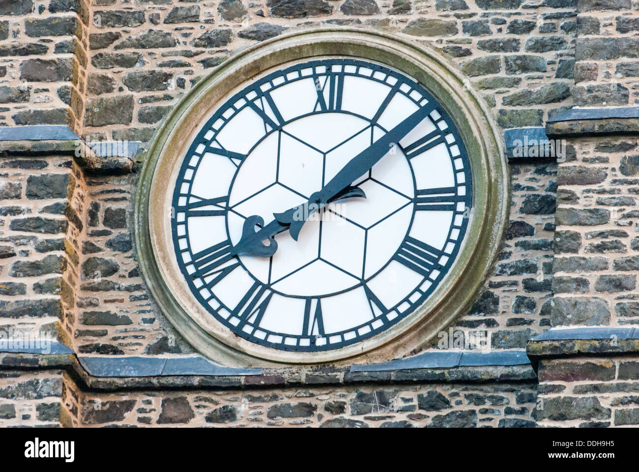 Clock face showing time hi-res stock photography and images - Alamy
